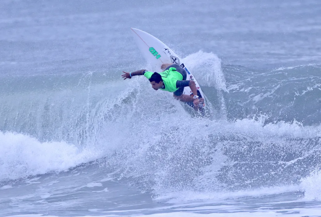 Começa 2ª etapa do Brasil Surf Tour em Baía Formosa - Ale Lontra