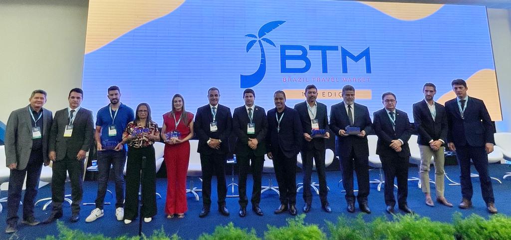 Com presença do ministro Carlos Brito, Brazil Travel Market abre 11ª ...